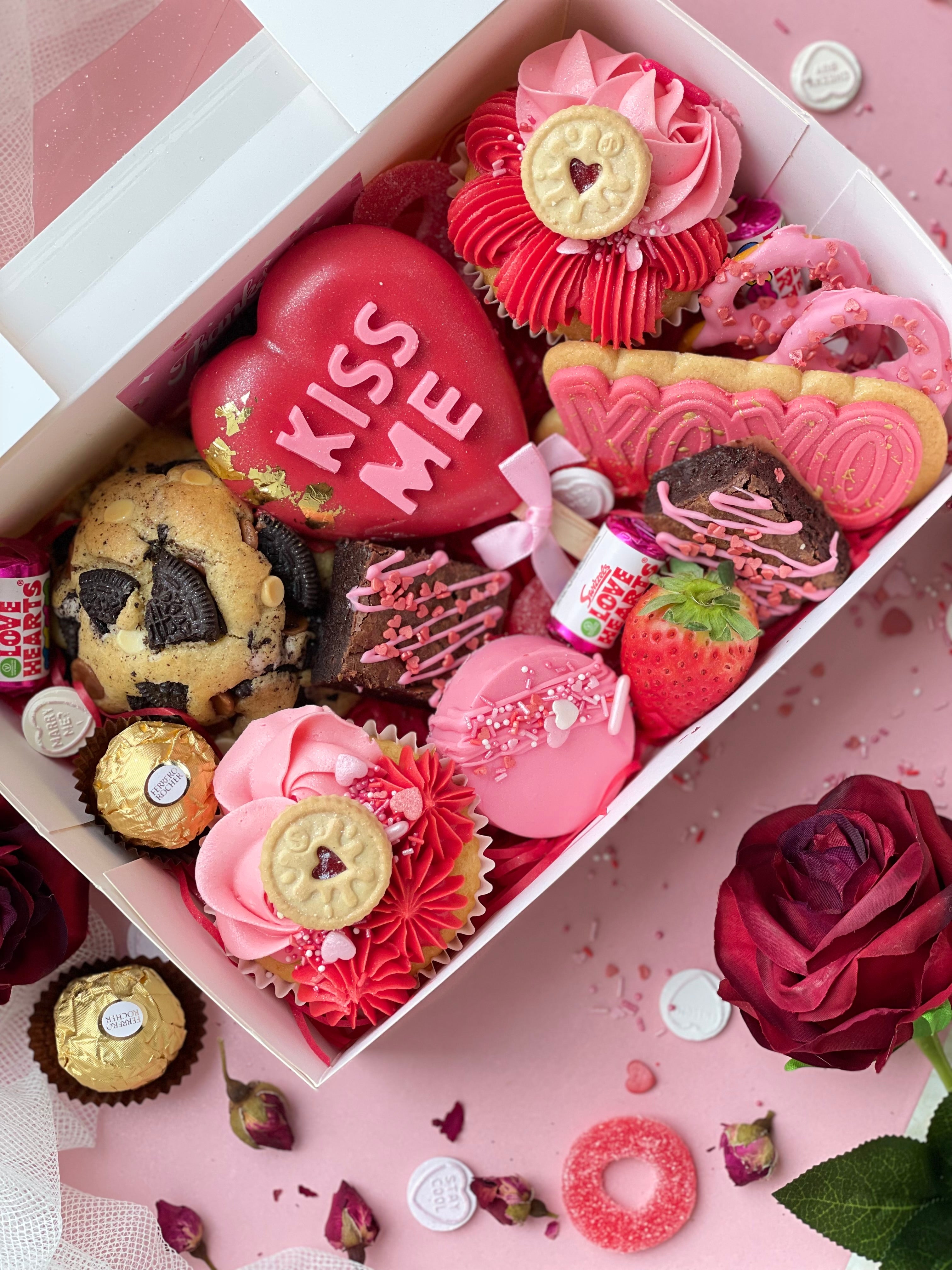 The Ultimate Vday Gift Box – The Menu Cakery